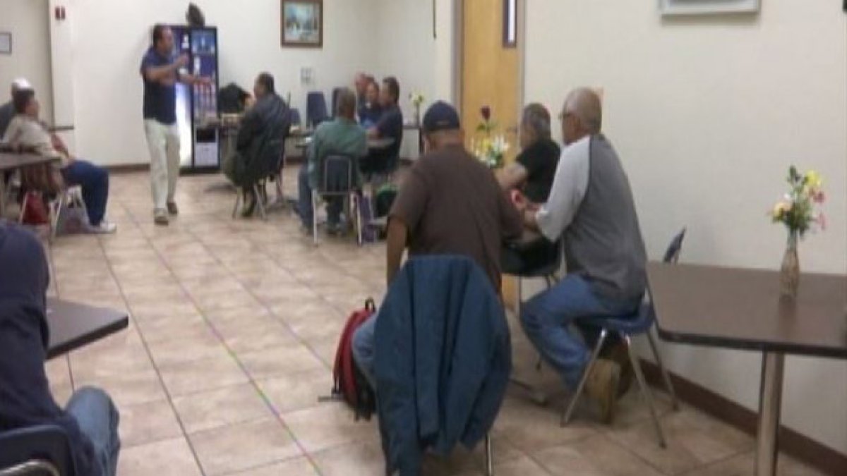 Abren refugios contra el frío en condados de Florida Central ...