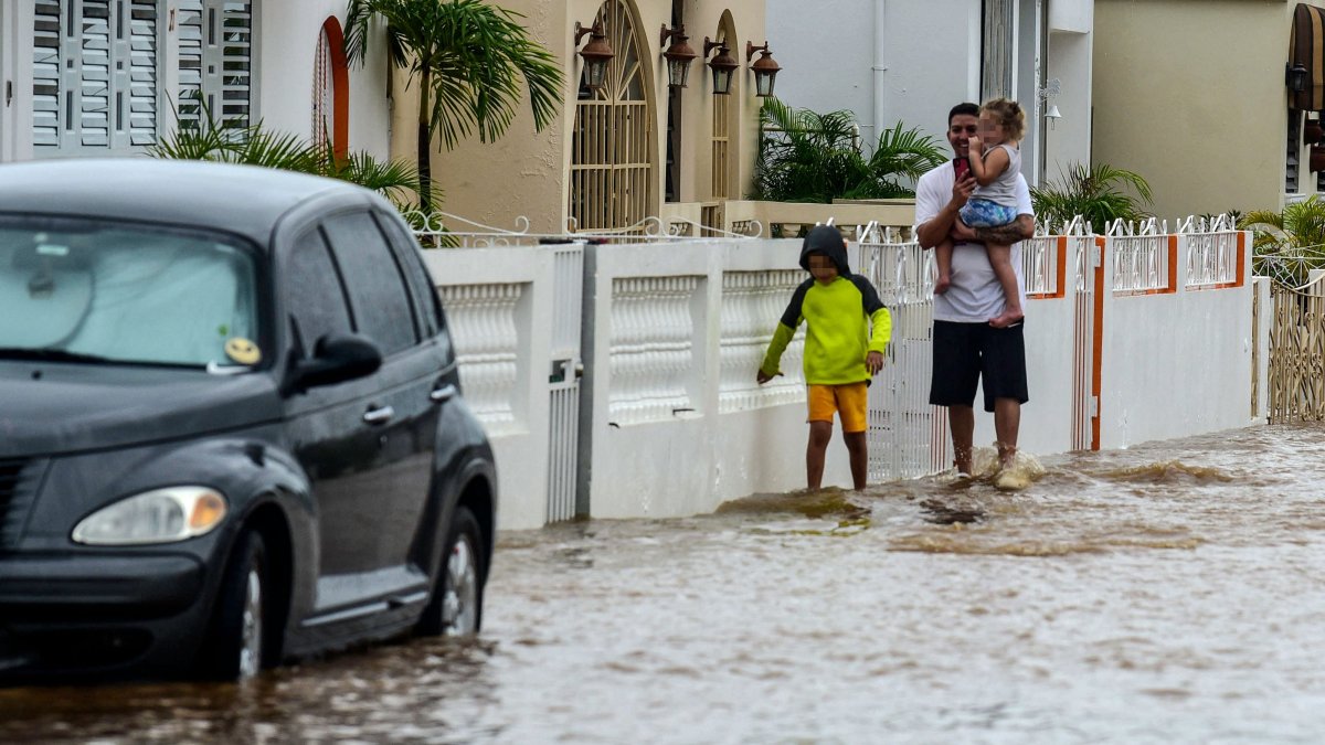 Mega operativo de rescate en zonas inundables al sur de Puerto Rico ...