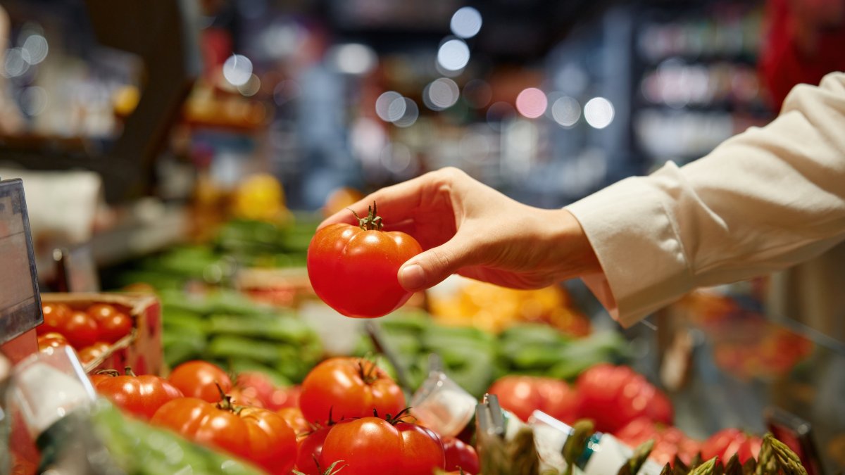 Aumenta el precio del tomate por inflación – Telemundo Orlando (31)